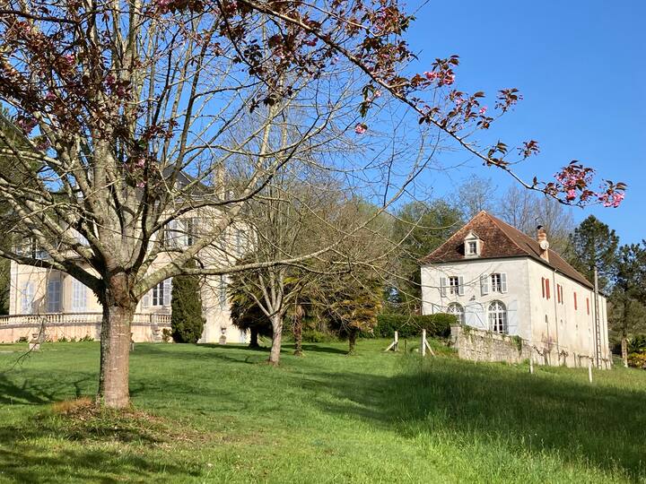 Maison Béarnaise Entre Pau Et Biarritz. - Orthez