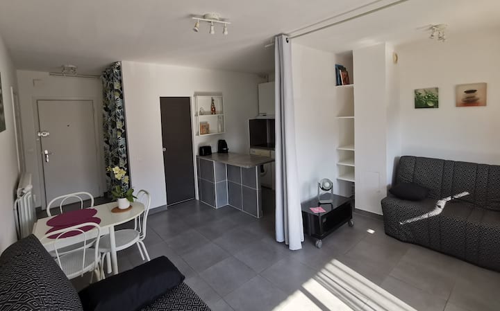 Grand Studio Calme Bien Situé - Cagnes-sur-Mer