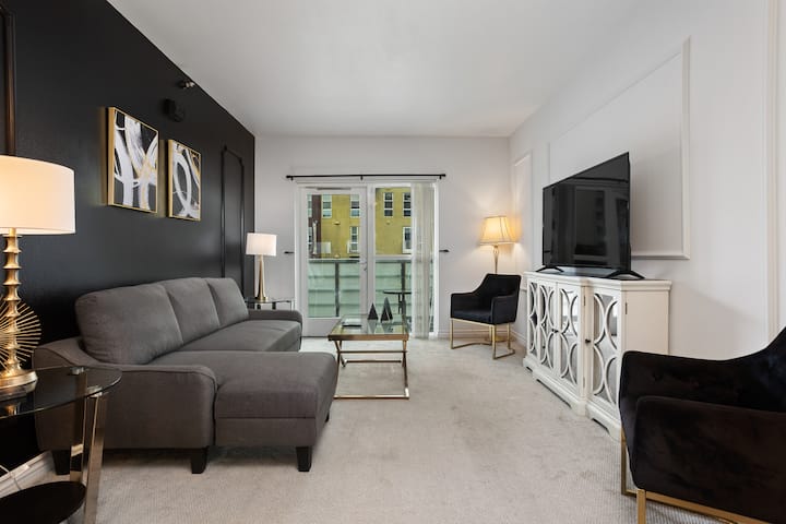 Downtown 1 Bedroom Condo, San Diego - San Diego County, CA