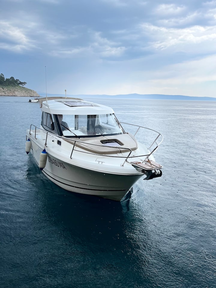 Jeanneau Merry Fisher 755 - Brela