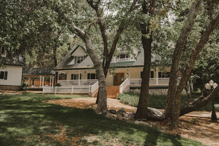 Oak Hollow Retreat- Peaceful Oak Glen Property - Oak Glen, CA