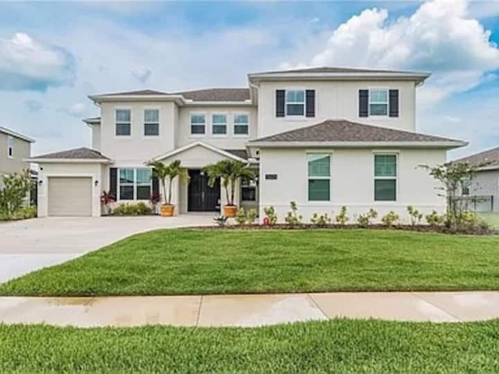 Beautiful Executive Furn. Home - Wesley Chapel, FL