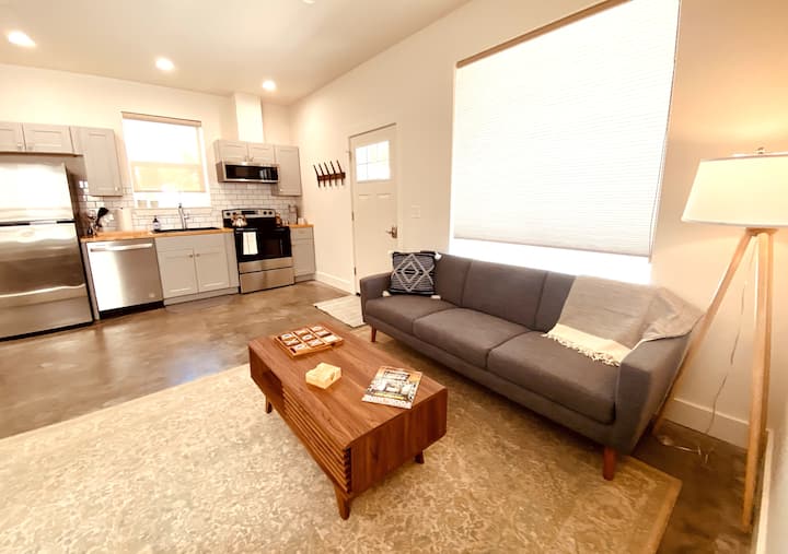 Modern Cottage 'C' - La Grande, OR