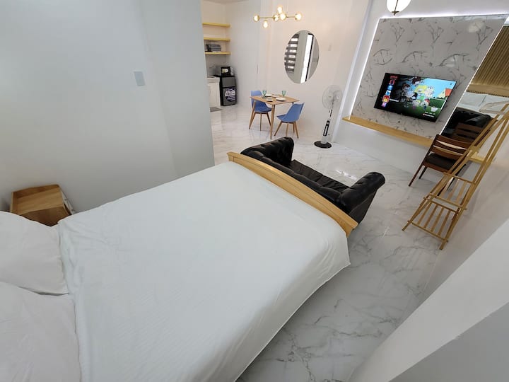 Smart Suite C W/ Free Netflix, Parking, Wi-fi - Naga