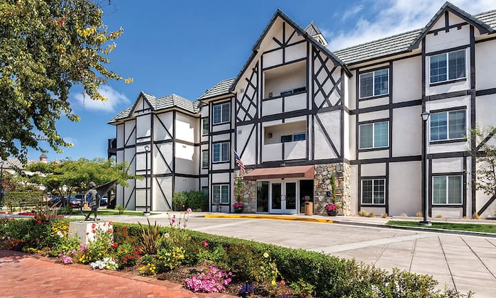 Walk To Downtown Solvang, Large Clean 2bdrm Condo - ソルバング, CA