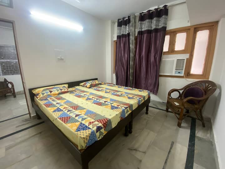 Lovely Flat In South Delhi - Neu Delhi