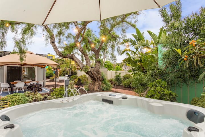 Stunning Beach Oasis W/ Hot Tub - Carlsbad, CA