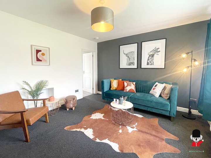 Kozyguru | Salford | Lovely 2bedroom 4 Beds - Bolton