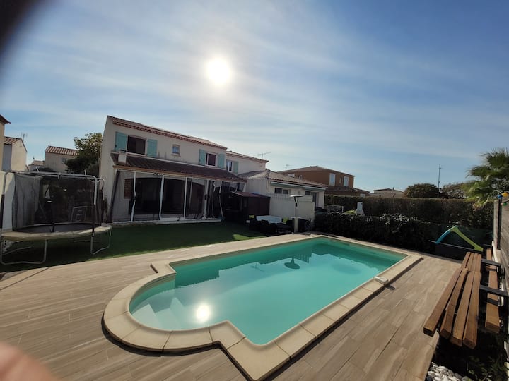 Villa Avec Piscine Et Spa - Aigues-Mortes