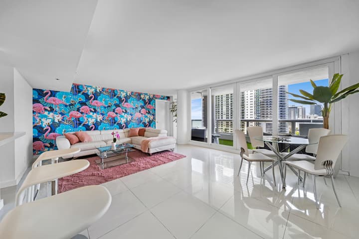 Flamingo Flair: Dreamy Escape - Miami