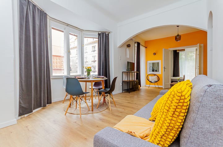 Blue Harbour Boutique Apartment With Balcony -