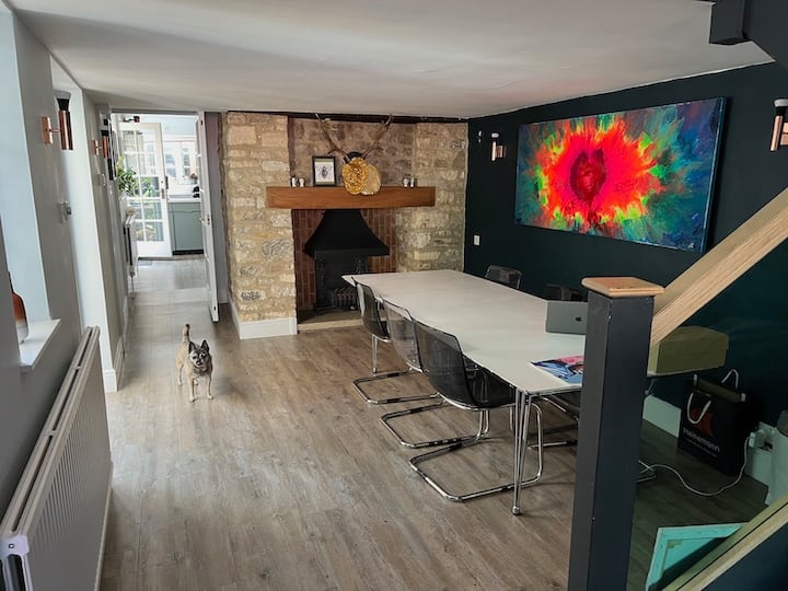Town House In Central Woodstock - Witney