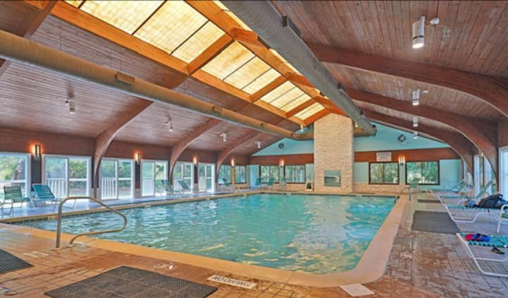 Steps To The Ocean, Indoor & Outdoor Pool. A Vibe! - North Carolina Aquarium at Fort Fisher, Kure Beach