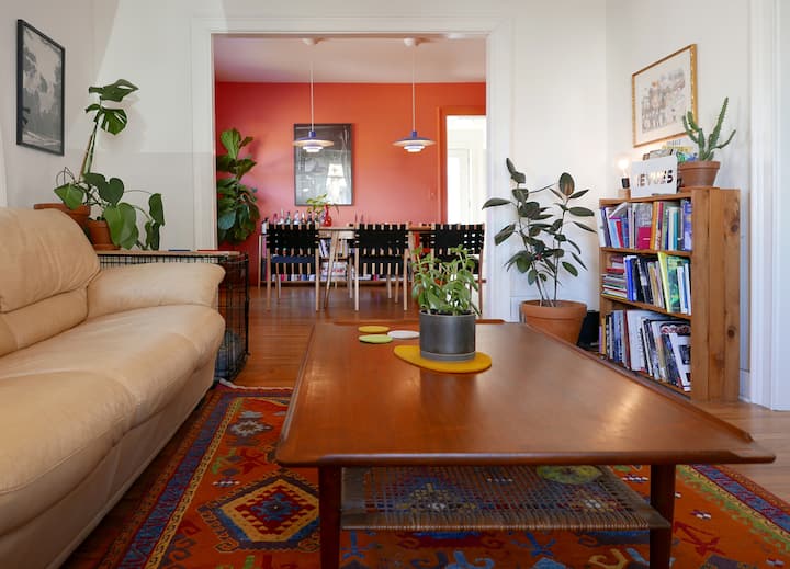 Bright, Welcoming Midtown Home - Kingston, NY