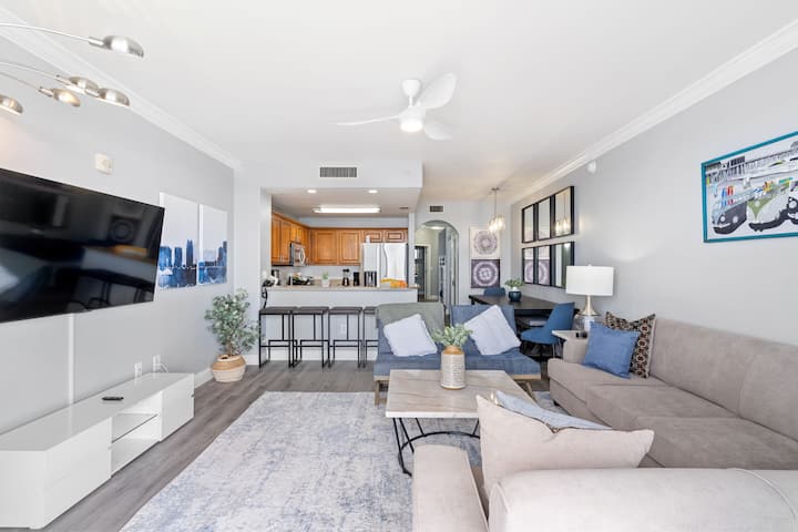 Renovated Condo 2 Miles Away From Disney Pool View - Lake Buena Vista, FL