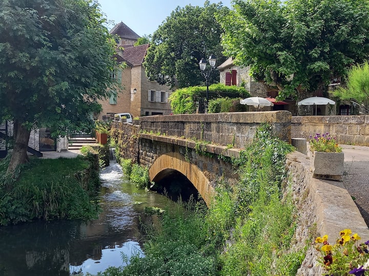 Appartement Calme Et Agréable, Au Cœur Du Village - Lot