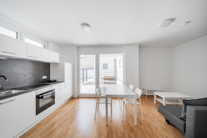 Brand New City Retreat W/ Private Terrace & Wifi - Vienne