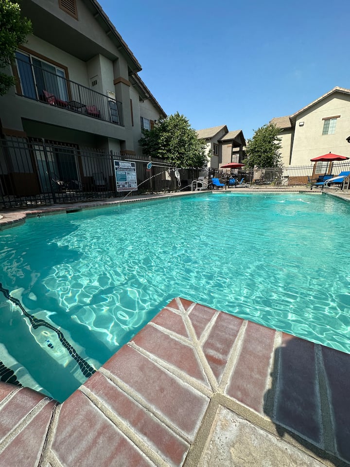 Gated Community & Sparkling Pool - Visalia, CA