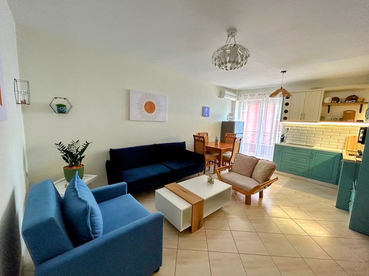 Sea Whisperer: Himara Beach Home - Himarë