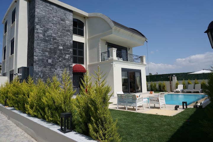 Villa Harmony With A Private Pool And 4 Bedrooms - Belek