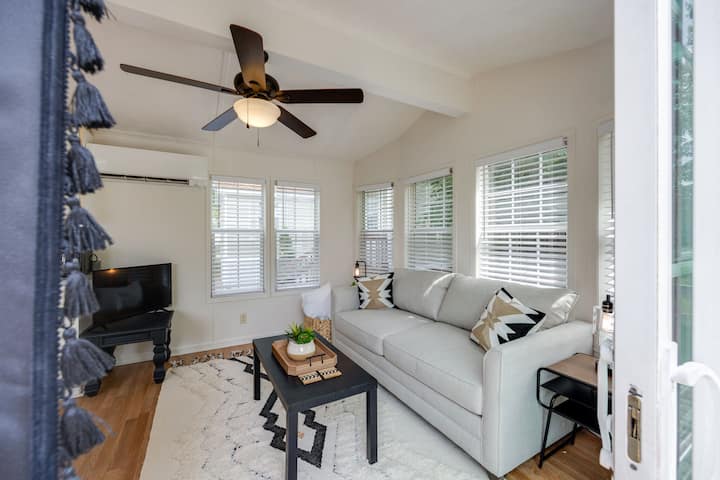 Snuggle Up In Our Teddy Cottage! - Monteagle, TN