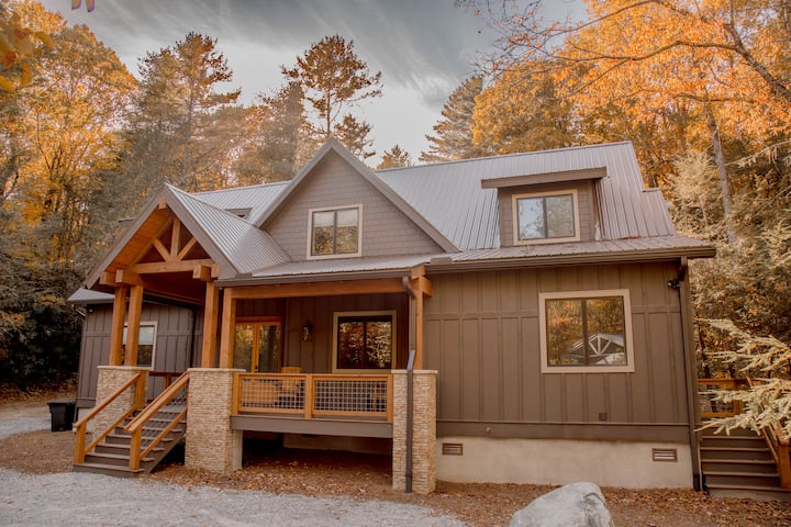 Glen Falls Luxury Cabin - Highlands, NC