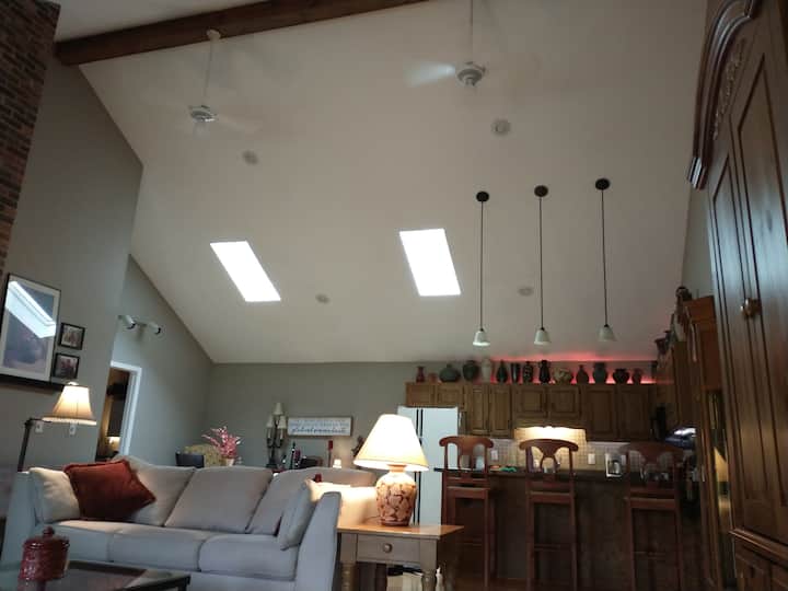 Secluded Country Getaway - Elizabethtown, KY