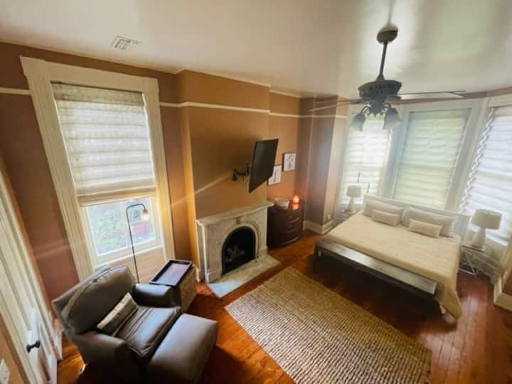 Historic Private Guest Apartment - Portsmouth, VA