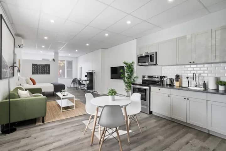 Chic Studio In Walkerville | 5 Mins To Downtown - 윈저