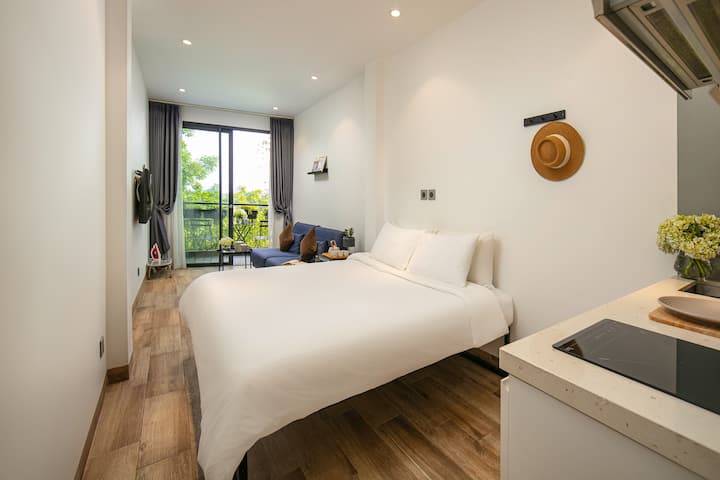 Hanoi Delicat 5@view Hồ Hoàn Kiếm/ban Công+rooftop - Vietnam