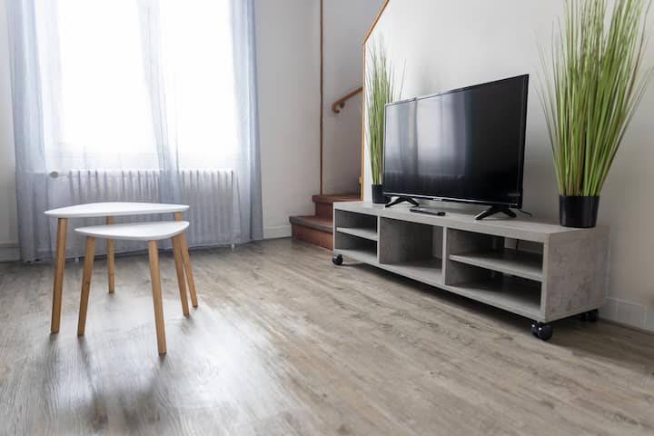 Bundle Maison Du Château, 12 Voyageurs, 4 Chambres - Châteaudun