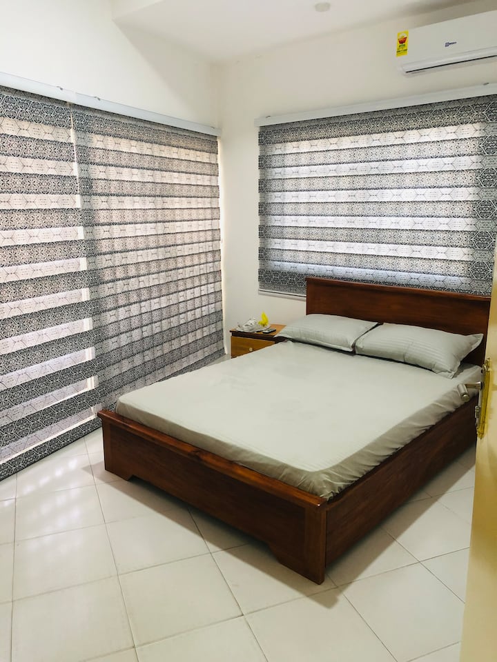 Lovely One Bedroom Condo With Free Parking Space - Accra