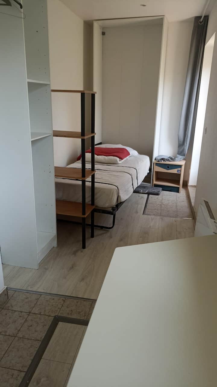 Petit Studio Cergy Vilage - Cergy