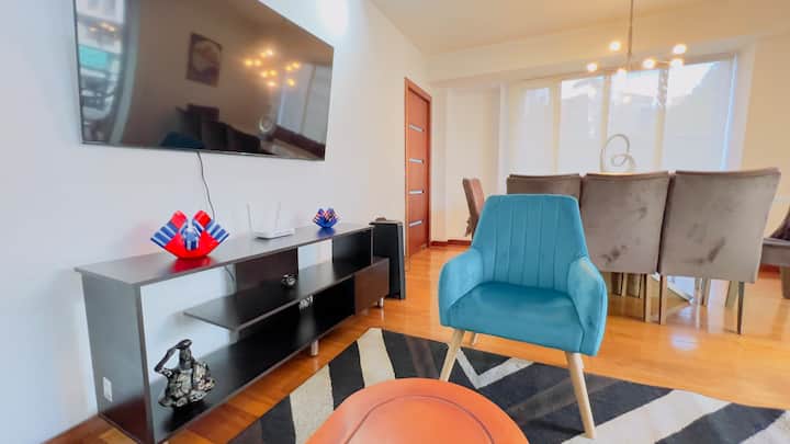 Departamento 3 Dormitorios Con Terraza 5 Camas - Quito