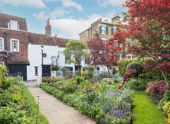 En-suite Room In Historic London Home - Enfield