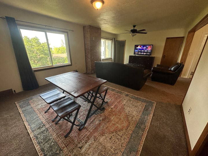 Top Floor Apt Overlooking  Downtown - Spokane, WA