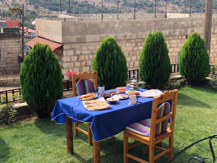 Liwan Zeina Ghesthouse - Lebanon