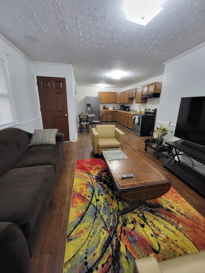 2 Bedroom Private Duplex Apartment. - Snellville, GA