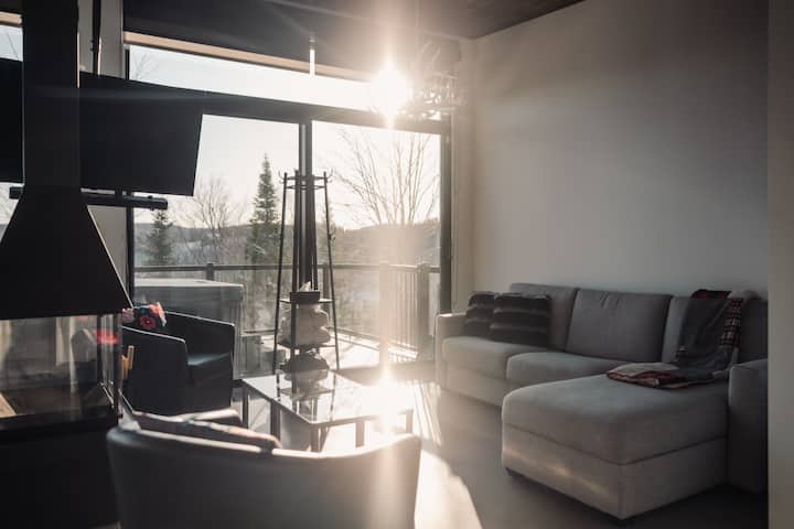Loft De Luxe Avec Magnifique Vue Sur Golf Montagne - Sainte-Agathe-des-Monts