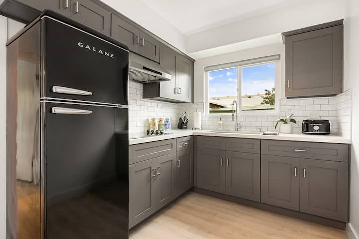 Spacious Apt W/1br - City Center - Pasadena, CA