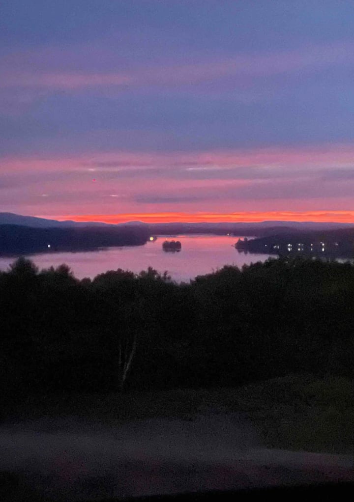 Lake Winni Studio Condo Full Kitchen - Weirs Beach - Laconia, NH