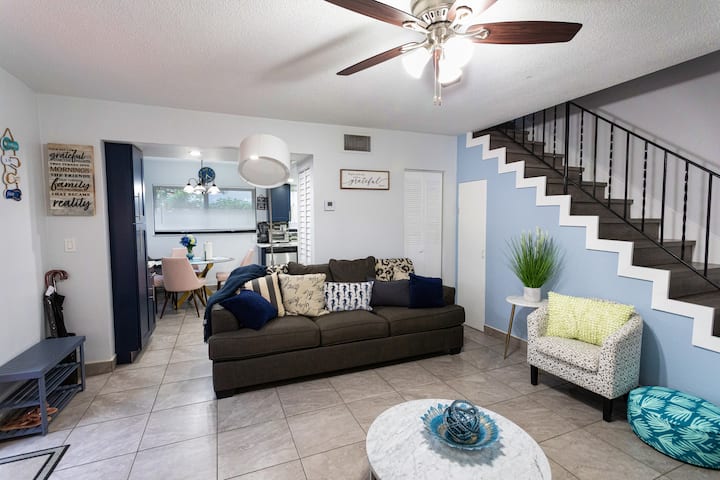 2 Bdrm Townhouse Spacious & Stylish 2 Stories New! - Davie, FL