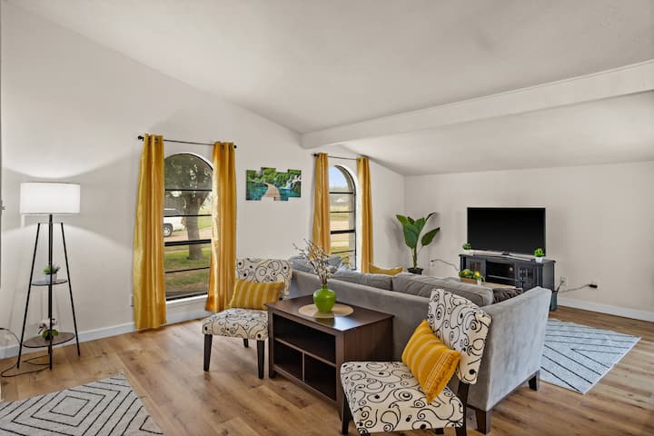 Pet-friendly 3br Haven Near Trails & Hqs! - The Colony, TX