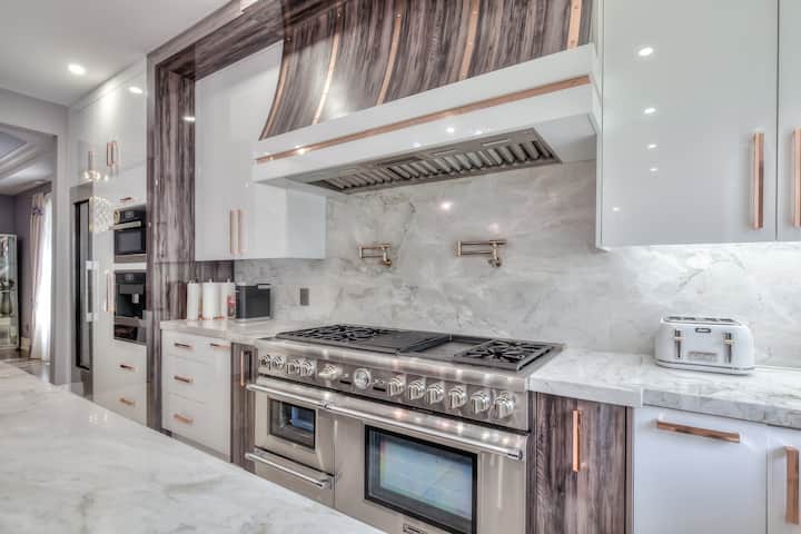 Luxury Mansion In Toronto/vaughan - Richmond Hill