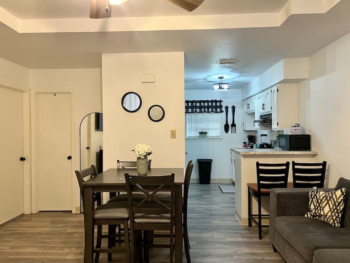 Hwy Apartment/
2 Bedroom\1 Bath
(No Cleaning Fee) - Kickapoo Lucky Eagle Casino Hotel