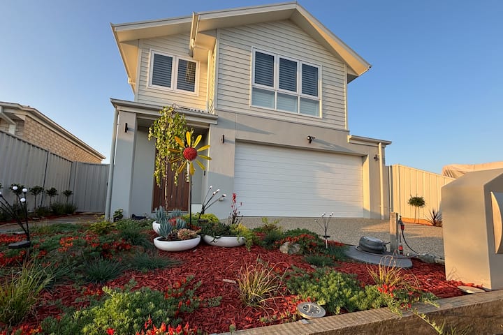 Sea Escape: All Season Pool & Outdoor Oasis - Australia