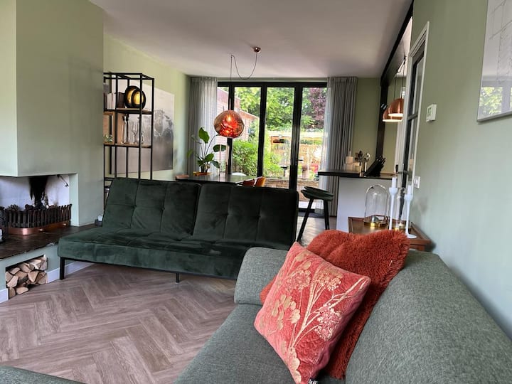 Ruime Nette Woning Met Tuin - Leiden