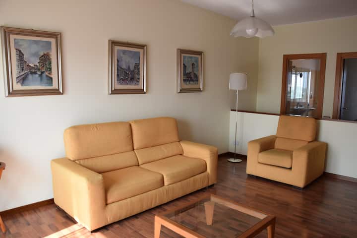 Paolo's House (M4 Argonne, Garage Parking) - Aéroport de Milan Linate (LIN)