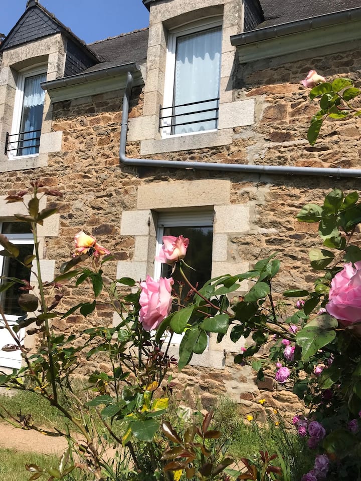 Maison Au Calme, Proche Plages, Avec Grand Jardin - Plouha