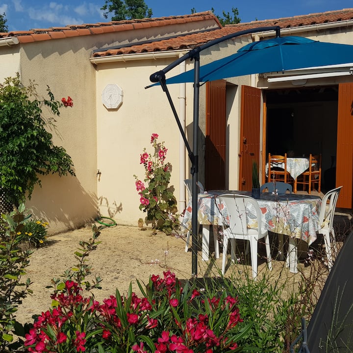 Maisonnette 2/6 Pers.
800m Plage, Parking, Jardin - Saint-Georges-de-Didonne
